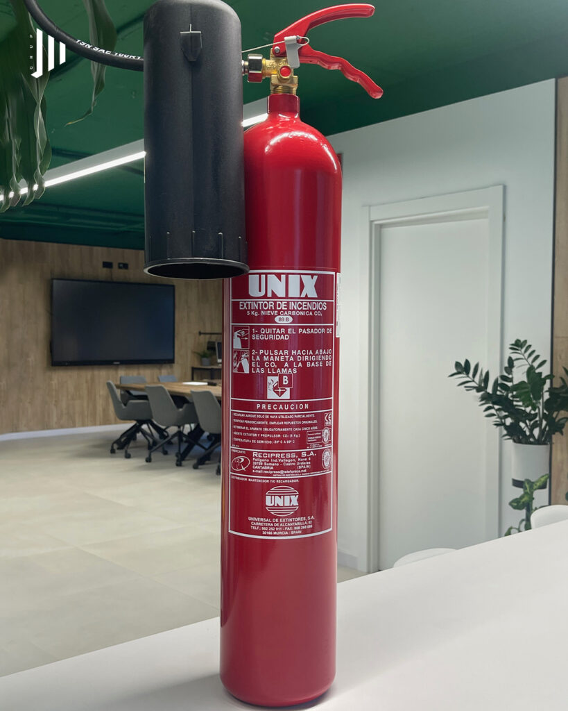 Extintor CO2 5kg - Menta Grup